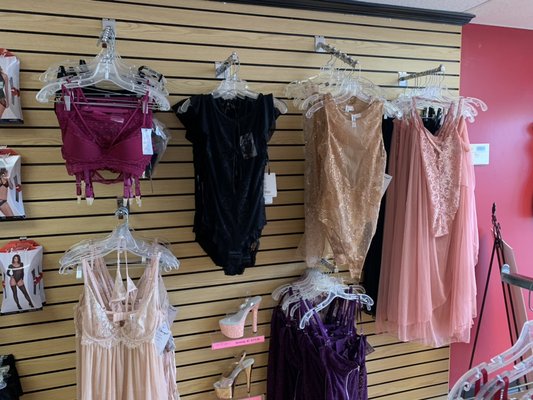 BADD KITTY - 36 Photos & 12 Reviews - 1104 N Kings Hwy, Myrtle Beach ...