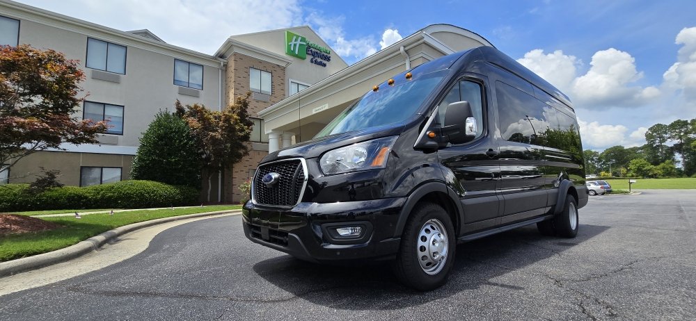 DOKES ELITE TRANSPORTATION - Updated September 2025 - 12 Photos ...