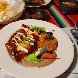 GOLDEN TREBOL - Updated December 2025 - 38 Photos & 15 Reviews - 1330 ...