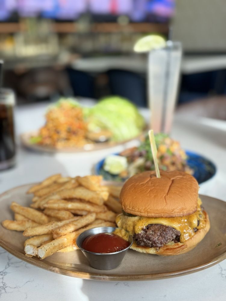 SPORTS ILLUSTRATED CLUBHOUSE - Updated February 2025 - 14 Photos & 11 ...