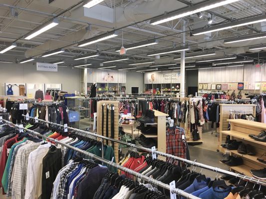 MISSIONS THRIFT STORE MTS - Updated January 2026 - 25 Meadow Cir Dr ...