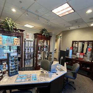 MODERN EYEWEAR OPTOMETRY - Updated February 2025 - 39 Photos & 159 ...