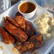 SMOKEY PIG BAR-B Q - 226 Photos & 212 Reviews - 2520 Louisville Rd ...
