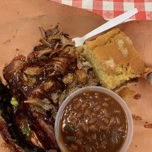 RED BEE BBQ - 114 Photos & 153 Reviews - 8970 Brooks Rd S, Windsor ...