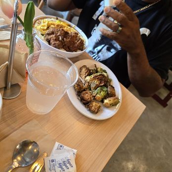 THE WAFFLERY - Updated May 2025 - 95 Photos & 43 Reviews - 1020 E 10th ...