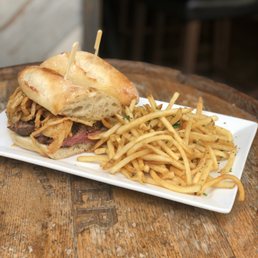 KNOTTY BARREL - Updated June 2024 - 826 Photos & 829 Reviews - 844 ...