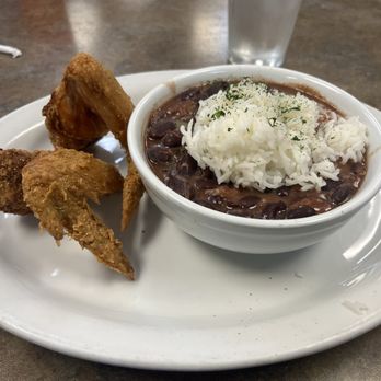AUNT BILL’S SOUL FOOD CAFE - Updated January 2025 - 102 Photos & 77 ...