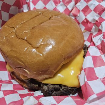 MUGSY DOGS - Updated May 2025 - 192 Photos & 324 Reviews - 3160 E Queen ...