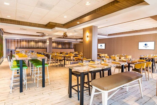 DOUBLETREE BY HILTON HOTEL CARSON - Updated April 2024 - 383 Photos ...