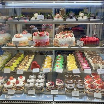 LULU’S BAKERY - Updated June 2025 - 762 Photos & 523 Reviews - 179-04 / ...