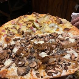 RUSTIQUE PIZZERIA + LOUNGE - Updated August 2024 - 144 Photos & 199 ...