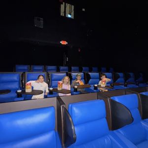 SHOWBIZ EDMOND - Updated August 2025 - 111 Photos & 114 Reviews - 3001 ...