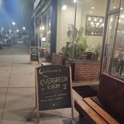 EVERGREEN ROOM - Updated August 2024 - 12 Photos - 12 Main St, Hudson ...