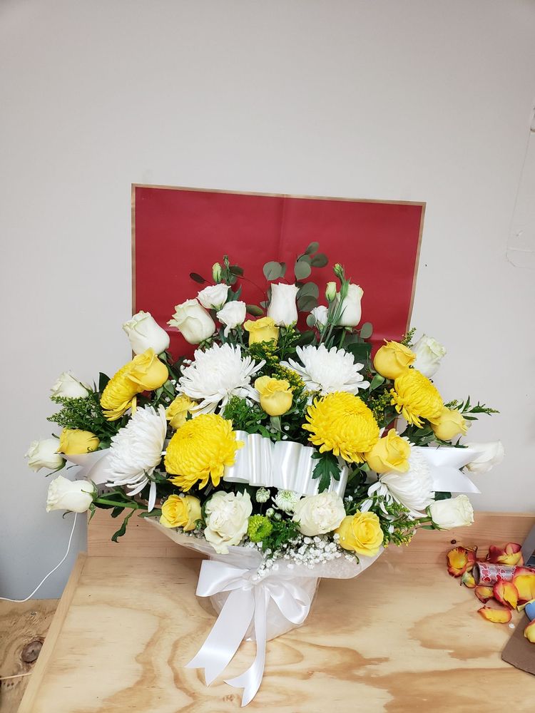 INES FLOWERS - Updated December 2025 - 150 Photos - 416 S 5th St ...