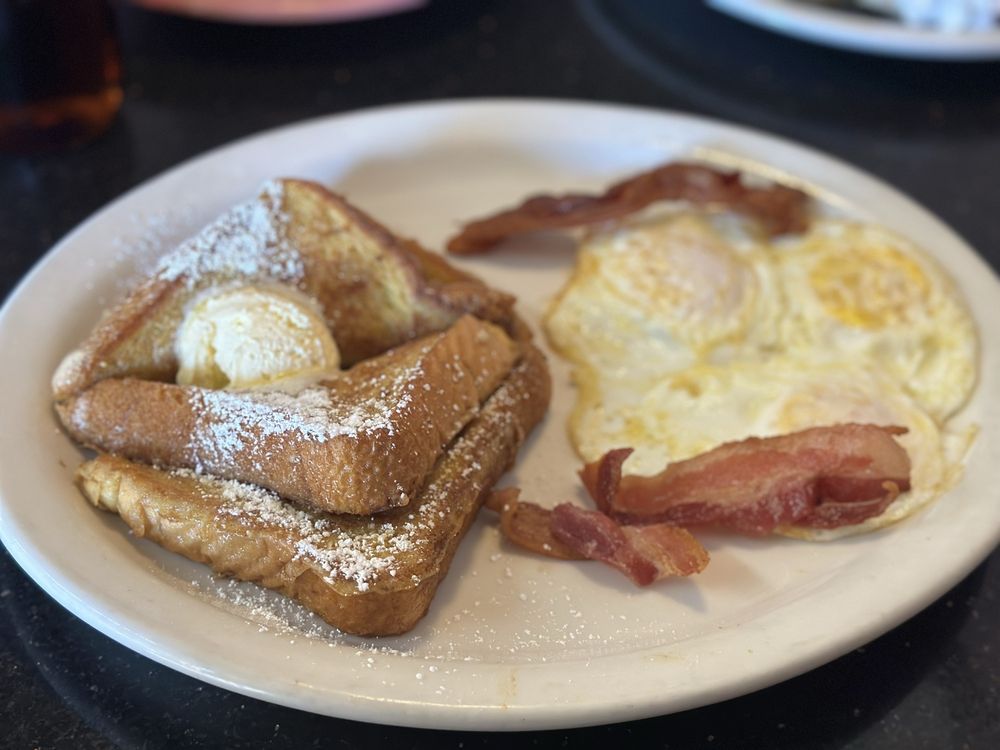 CREST CAFE - Updated May 2025 - 251 Photos & 522 Reviews - 5225 Canyon ...