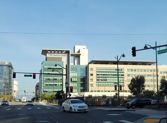 UCSF MEDICAL CENTER AT MISSION BAY - Updated August 2025 - 124 Photos ...