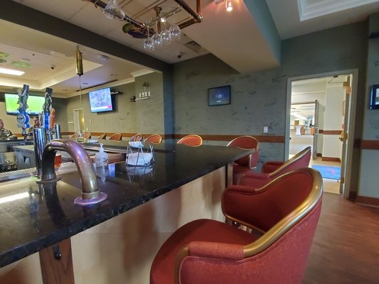 THE HOOCH - Updated August 2025 - 22 Photos - Soundside Inn Hotel Bar ...