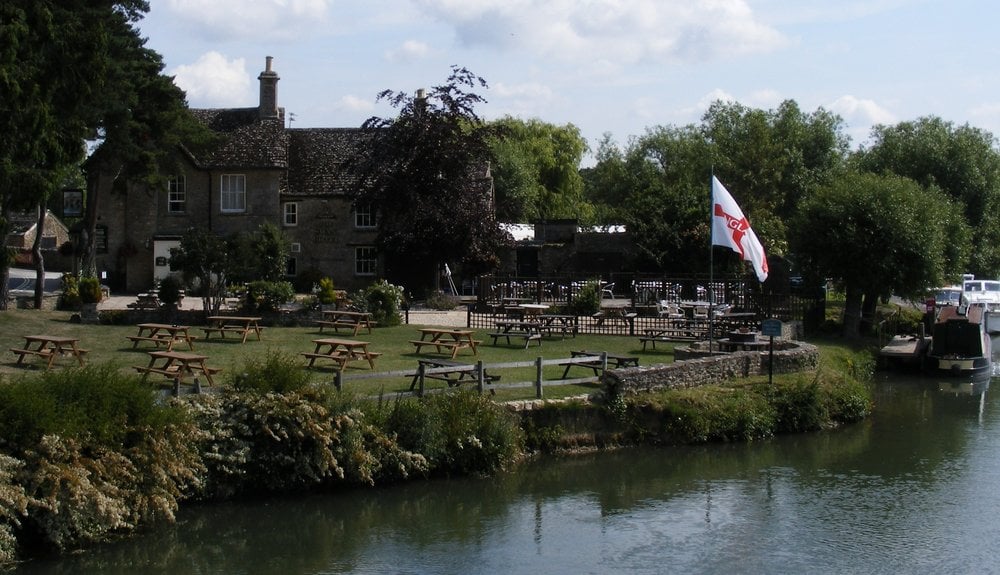 SWAN HOTEL - Bampton, Oxfordshire, United Kingdom - Yelp