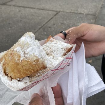 LORETTA’S AUTHENTIC PRALINES - Updated August 2025 - 850 Photos & 568 ...