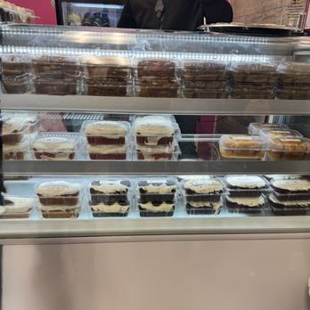 POOKIE CRACK CAKES - Updated October 2025 - 148 Photos & 43 Reviews - 105 E 47th St, Chicago ...