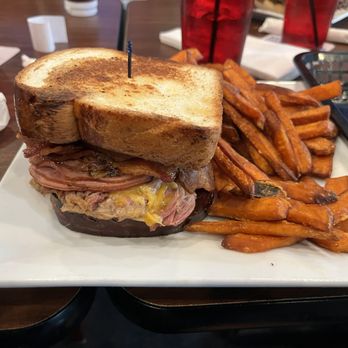 CENTENNIAL BAR AND GRILL - Updated June 2024 - 24 Photos & 64 Reviews ...