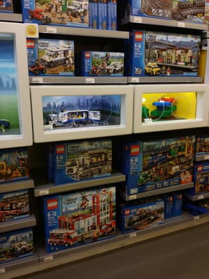 LEGO STORE - Updated November 2025 - 732 Orland Sq, Orland Park ...