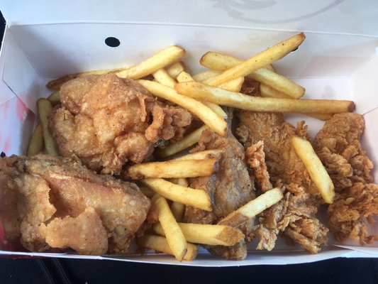 PFK - Updated September 2024 - 10 Photos & 21 Reviews - 5272 Rue ...