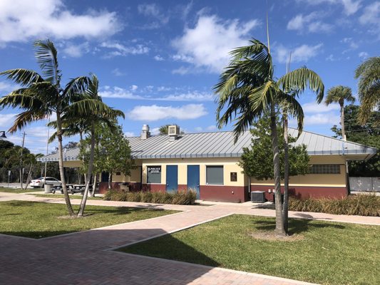 MICKEL PARK 【22 Photos】 2675 NW 7th Ave, Wilton Manors, Florida - Parks ...