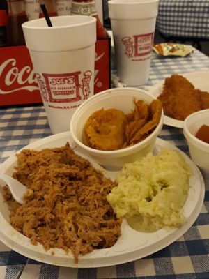 JOE’S BARBECUE KITCHEN - 36 Photos & 31 Reviews - 500 Green Hill Dr ...