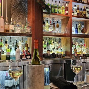 PEARLS OYSTER BAR - Updated April 2025 - 446 Photos & 396 Reviews ...