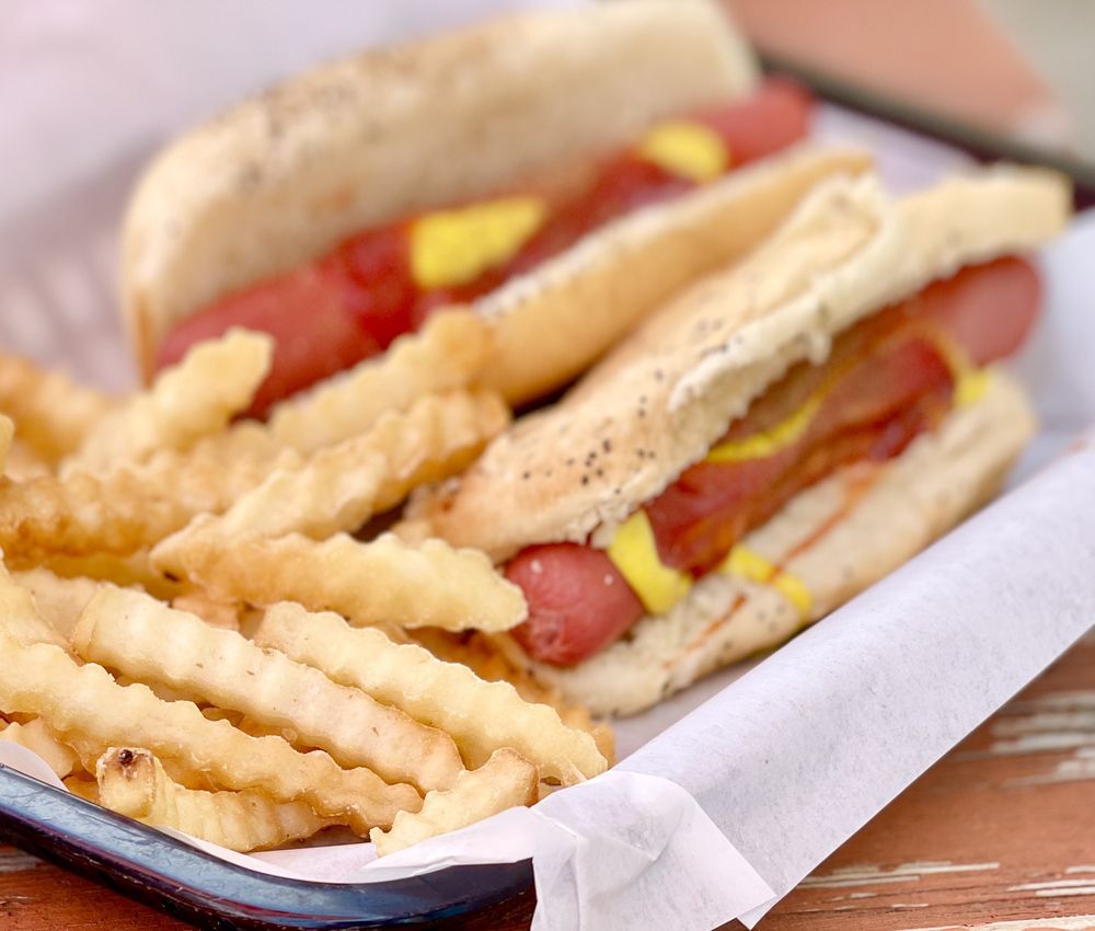 ROOST 59 - Updated September 2024 - 54 Photos & 95 Reviews - 37669 N Il ...