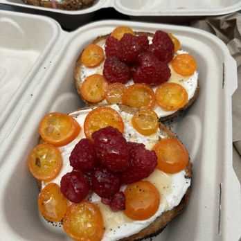LAYLA BAGELS AND COFFEE - Updated November 2024 - 996 Photos & 569 ...