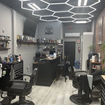 MASTER CUTS BARBER SHOP - Updated August 2025 - 13 Photos - 9570 Bay ...