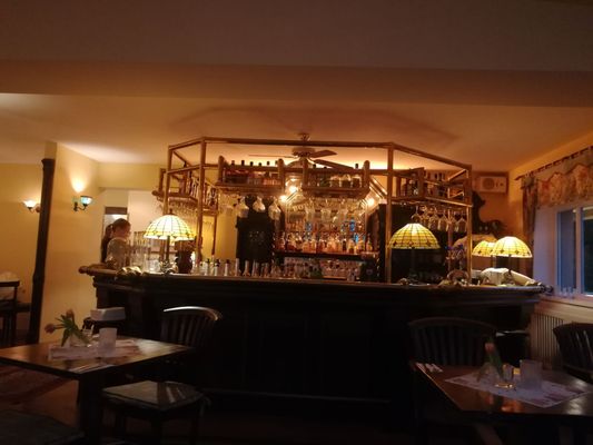 BOBBY’S RESTAURANT - Updated August 2025 - 13 Photos - Bayreuther Str ...