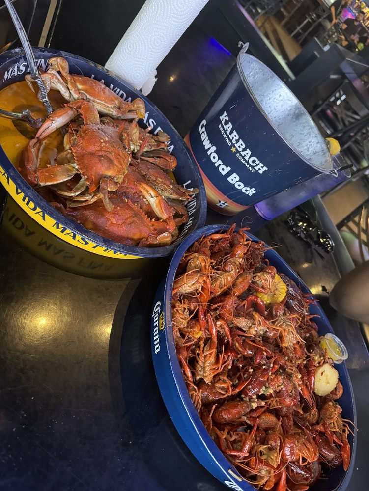 FLYING PUG - Updated January 2026 - 153 Photos & 182 Reviews - 592 ...