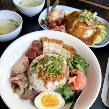 KHAO MOO DANG - Updated October 2024 - 686 Photos & 416 Reviews - 3145 ...