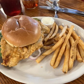 MACHINE SHED RESTAURANT DAVENPORT - Updated December 2025 - 452 Photos ...