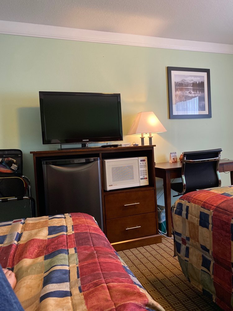 SWEET HOME INN - 13 Photos & 10 Reviews - 805 Long St, Sweet Home, OR ...