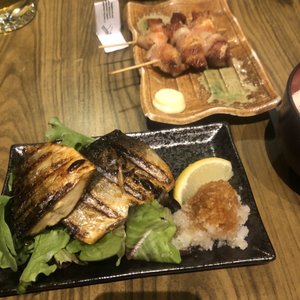 ISSIAN - 925 Photos & 431 Reviews - Sushi Bars - 1618 N 45th St ...