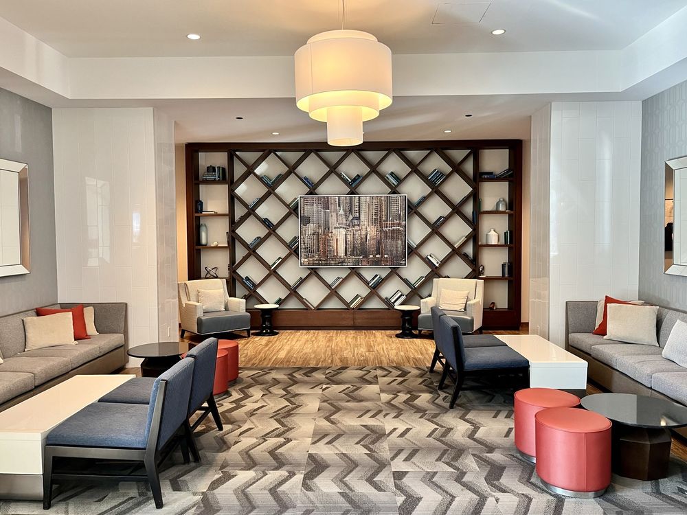 HAMPTON INN CHICAGO MCCORMICK PLACE - Updated March 2025 - 210 Photos ...