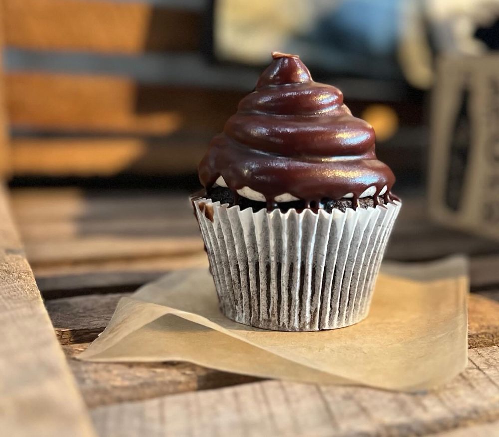 SUGAR BLOSSOMS FL - Updated May 2025 - 197 Photos - 110 N Ridgewood Dr ...