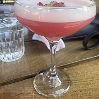 WINDSOR - Updated February 2025 - 2003 Photos & 1916 Reviews - 5223 N ...