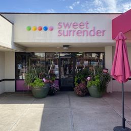 SWEET SURRENDER BAKERY - Updated December 2025 - 584 Photos & 499 ...