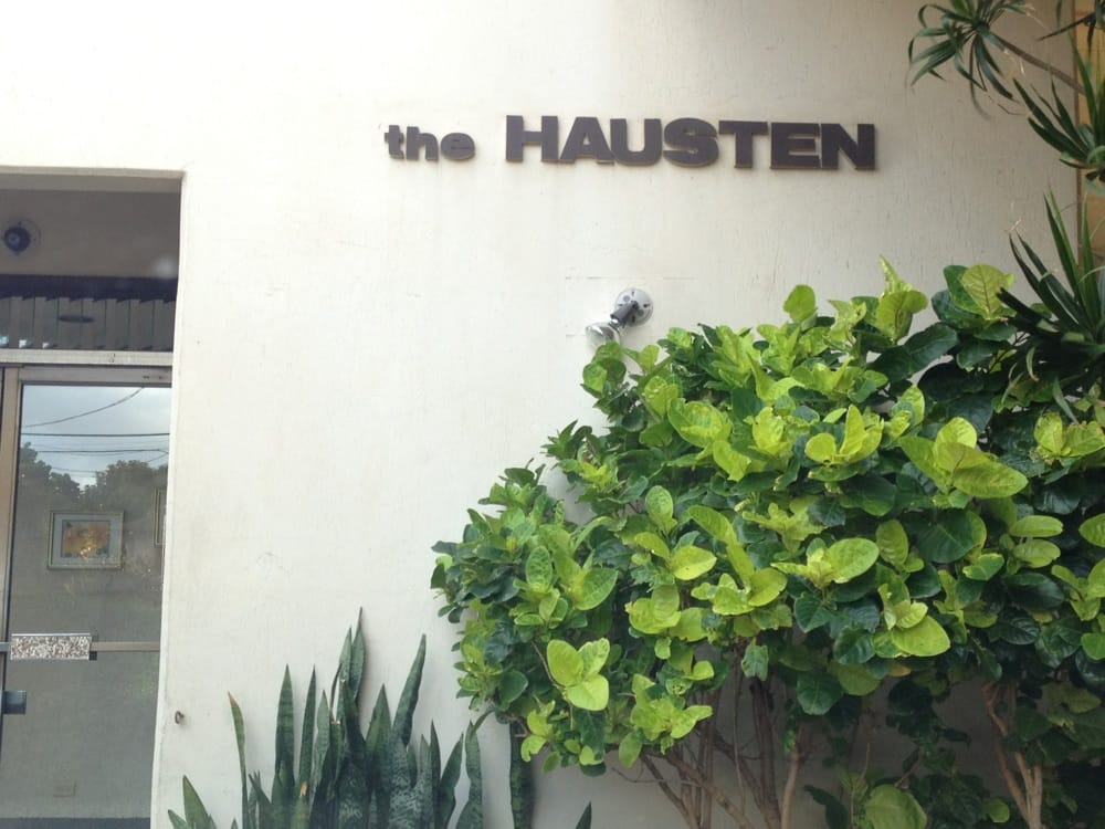 THE HAUSTEN - Updated May 2024 - 739 Hausten St, Honolulu, Hawaii ...