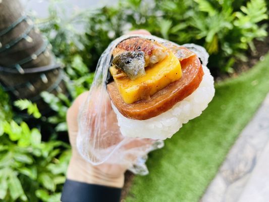 MUSUBI CAFE IYASUME BEACHWALK - Updated July 2024 - 435 Photos & 192 ...