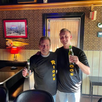 RIGGS LOUNGE & RESTAURANT - Updated October 2025 - 16 Reviews - 1208 ...