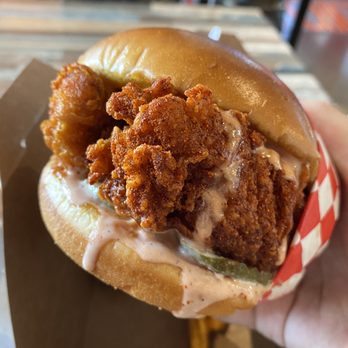 LEGEND HOT CHICKEN LAKEWOOD - Updated June 2025 - 471 Photos & 417 ...