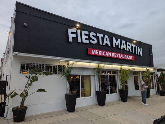 FIESTA MARTIN - Updated December 2025 - 159 Photos & 109 Reviews - 7929 ...