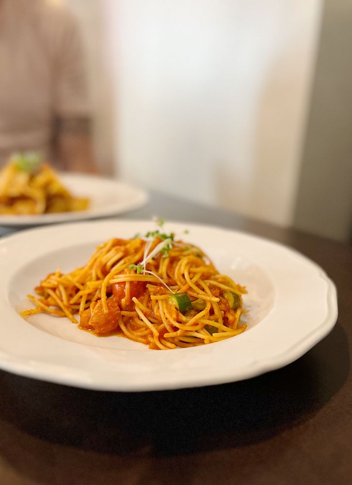 TRE ON MAIN - Updated January 2025 - 79 Photos & 51 Reviews - 10 E Main ...