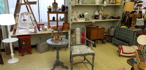 UPTOWN VINTAGE IN THE AVENUES - Updated May 2026 - 34 Photos - 1900 ...